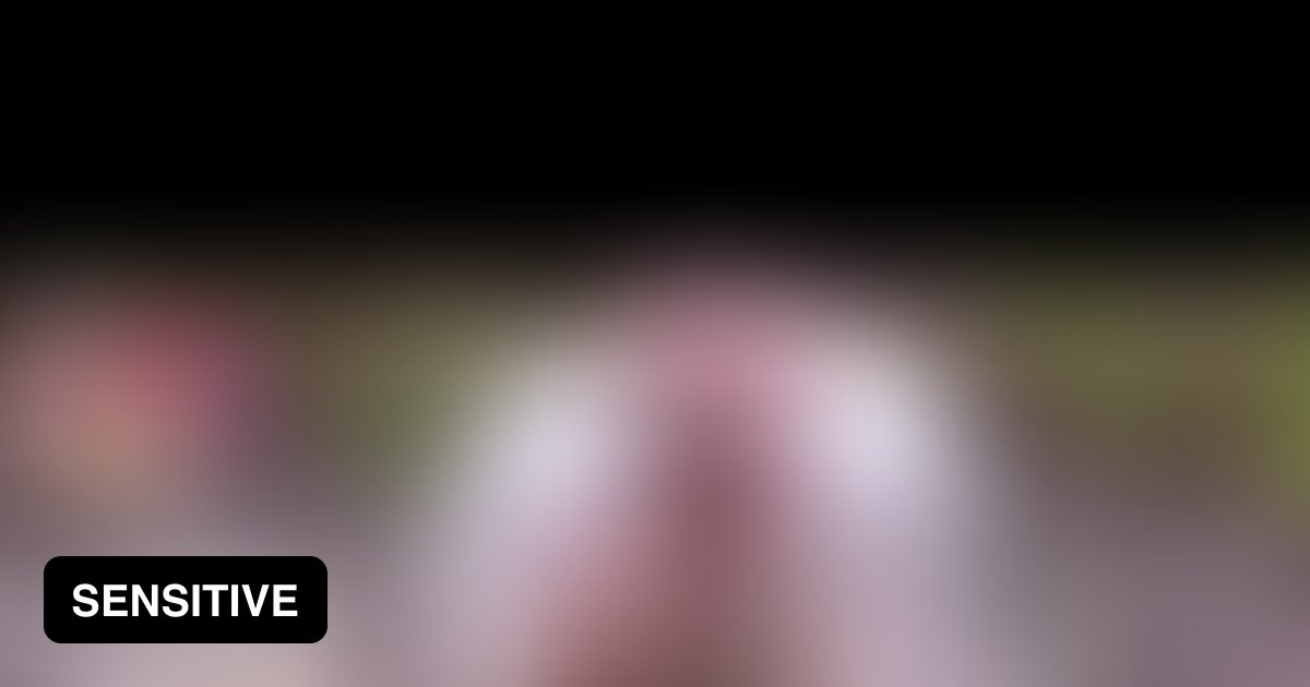 He is right, the crab wont bite. - 9GAG