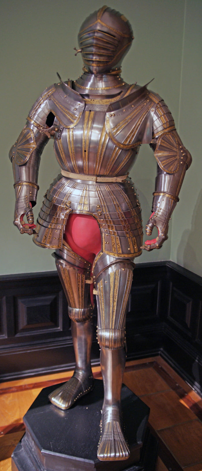 Armor of Matthäus Lang von Wellenburg, a cardinal of the Holy See under ...