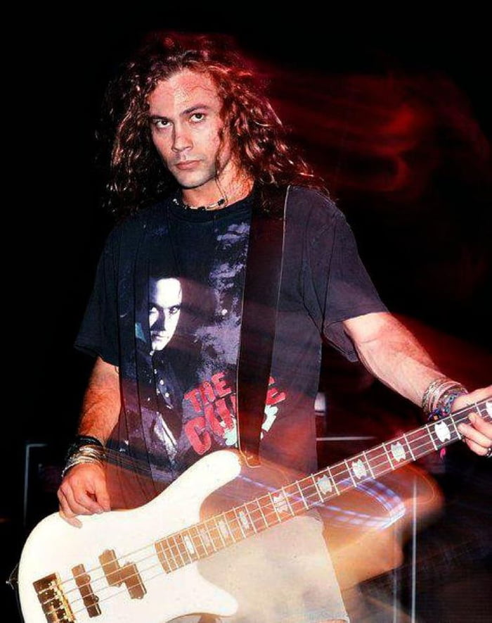 In memoriam, Mike Starr, bassist of the legendary 90s grunge band ...