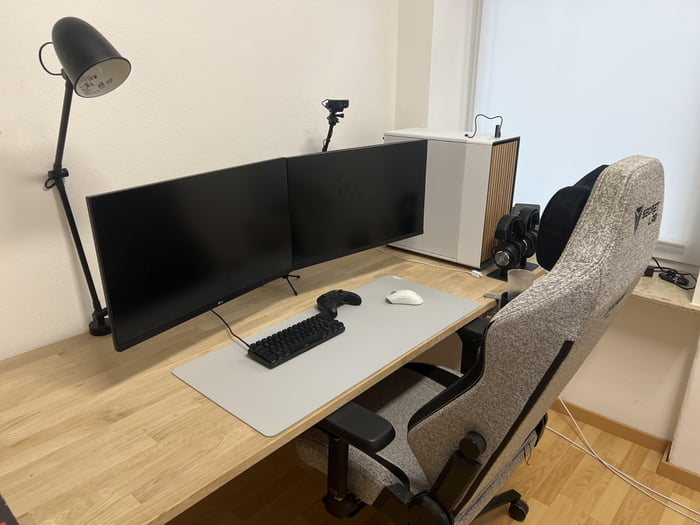 Office/Gaming Setup - 9GAG