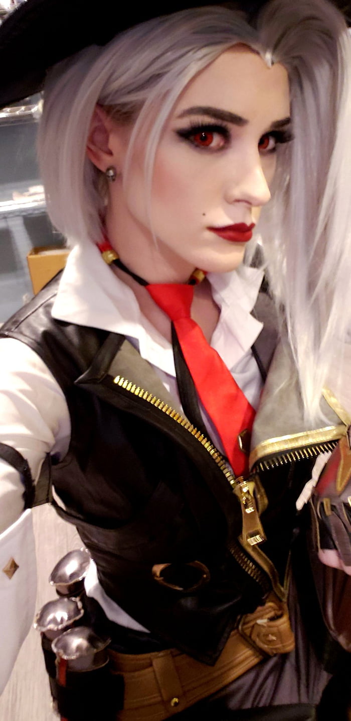 Ashe from Overwatch Cosplay - 9GAG