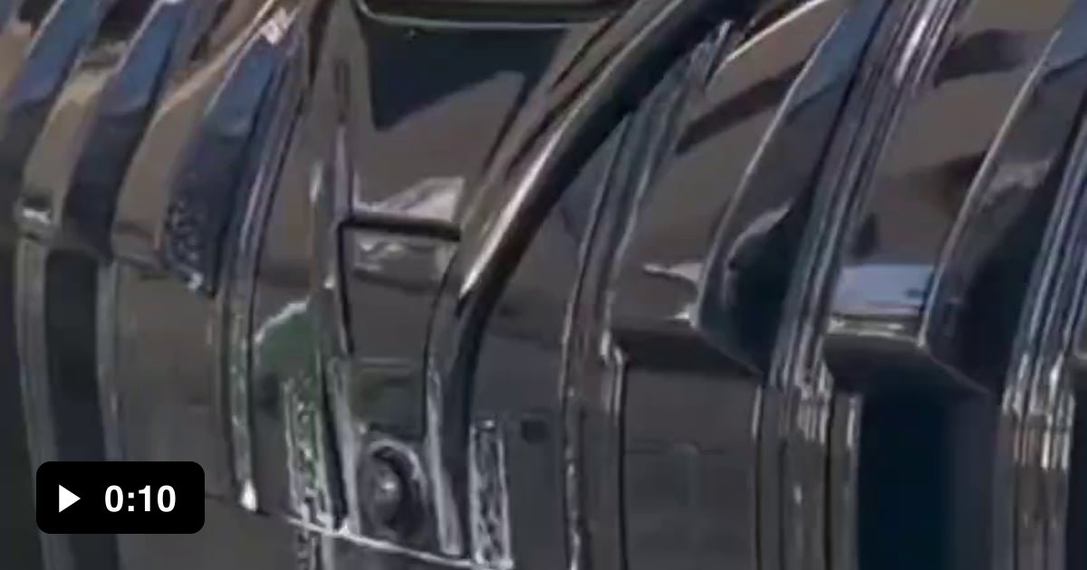 New BMW i7 Self-cleaning cameras! - 9GAG