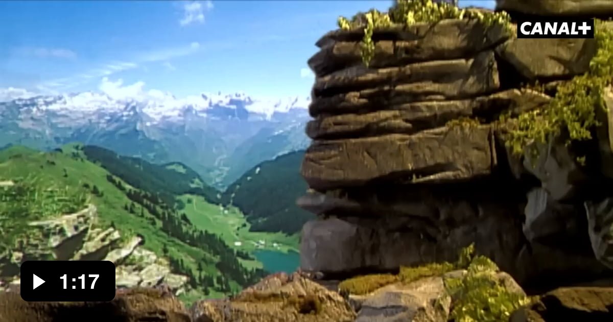 Alien Vs Lara Fabien (Guignols de l'Info - France ) - 9GAG