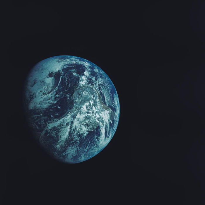 First photograph of the whole Earth in a single frame taken by a human ...