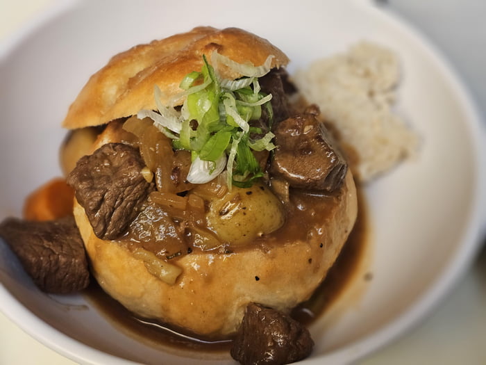 Beef Stew in a Bread Bowl - 9GAG