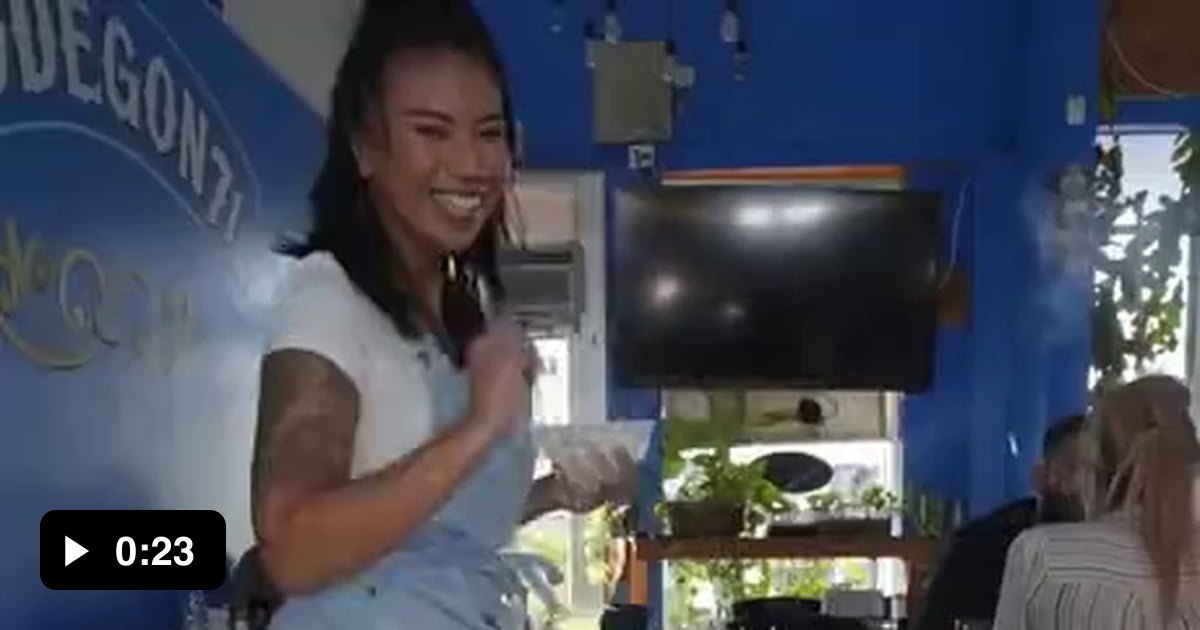 Naughty Waitress - 9GAG