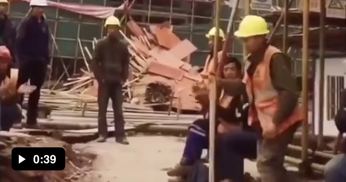 Something you don't see everyday at the construction site.. - 9GAG