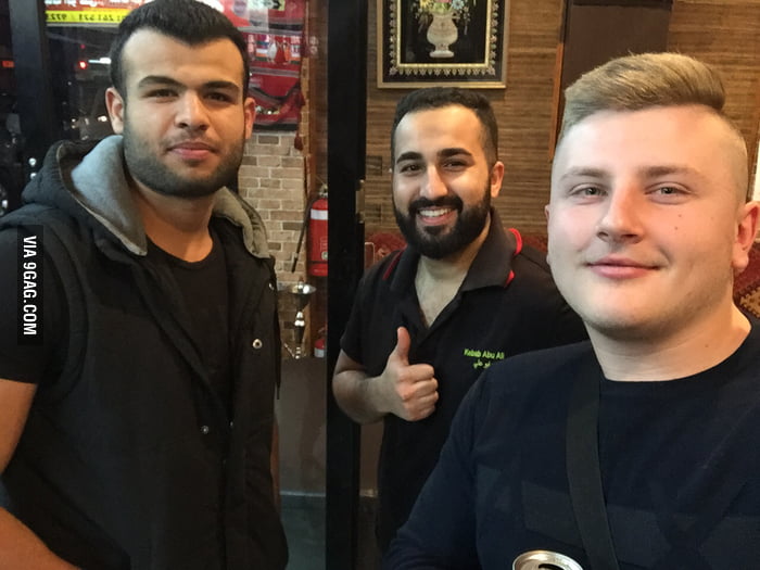 FREEEEEE KABAAAABBZZZZ !! Best dinner ever thanks for having us habibi ...