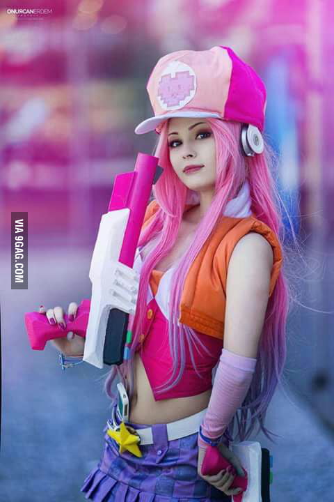 Arcade Miss Fortune cosplay by Melodi Kizilgun - 9GAG