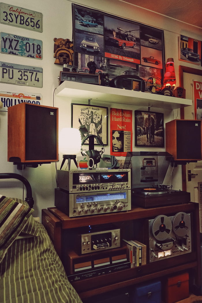 My little piece of heaven. My 1970s Hi-Fi setup - 9GAG