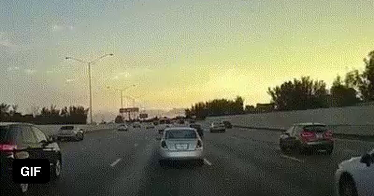 Overly dramatic lane change - 9GAG