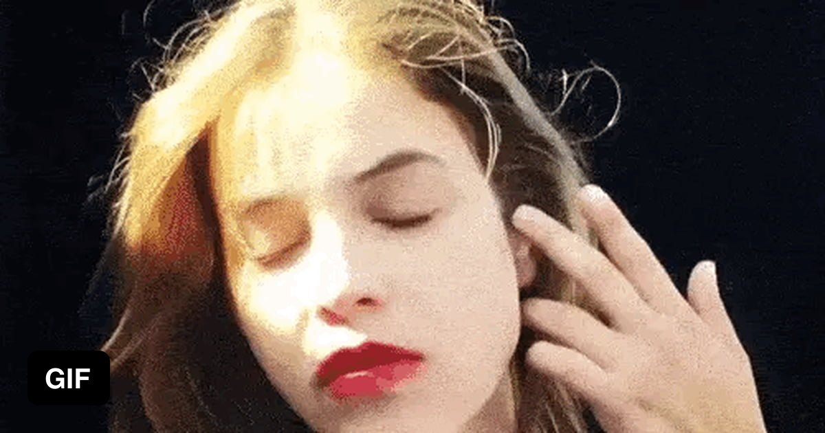 Just barbara palvin eating ice cream - 9GAG