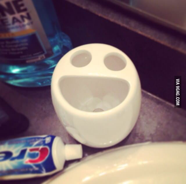My overly excited toothbrush holder - 9GAG