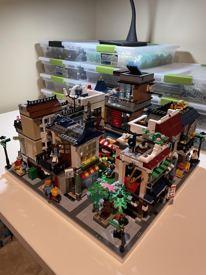 Creator 3-in-1 city block - 9GAG