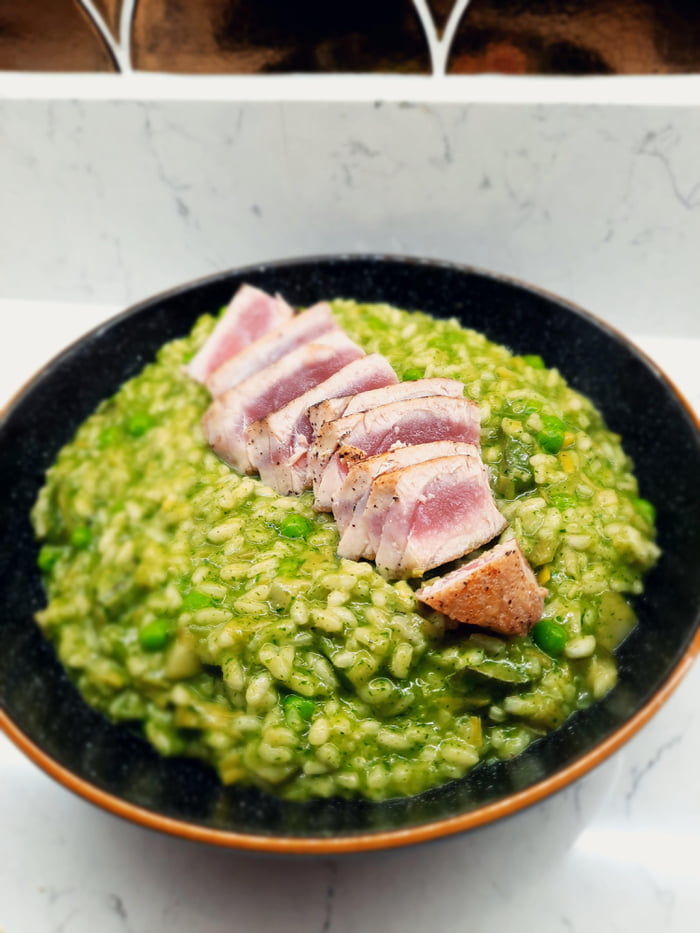 Risotto verde with tuna steak - 9GAG