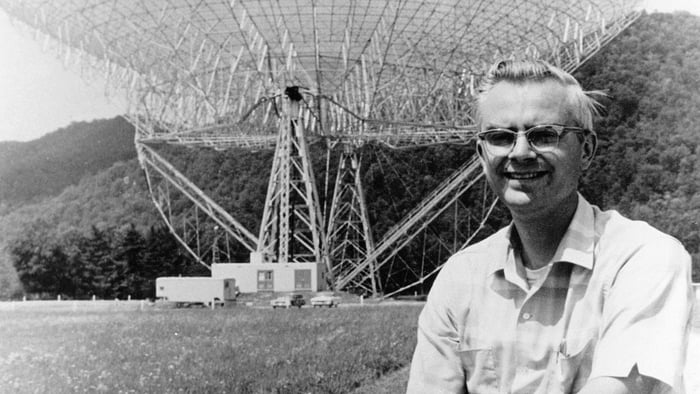 Frank Drake, in 1964, at the National Radio Astronomy Observatory in ...
