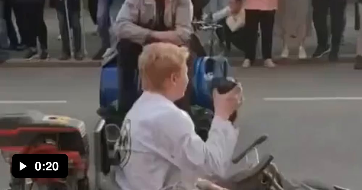 Someone has the full vid? Now iam curious - 9GAG