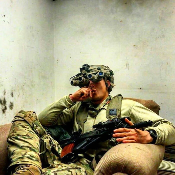 Ukrainian special force operator preparing for nighttime :) - 9GAG