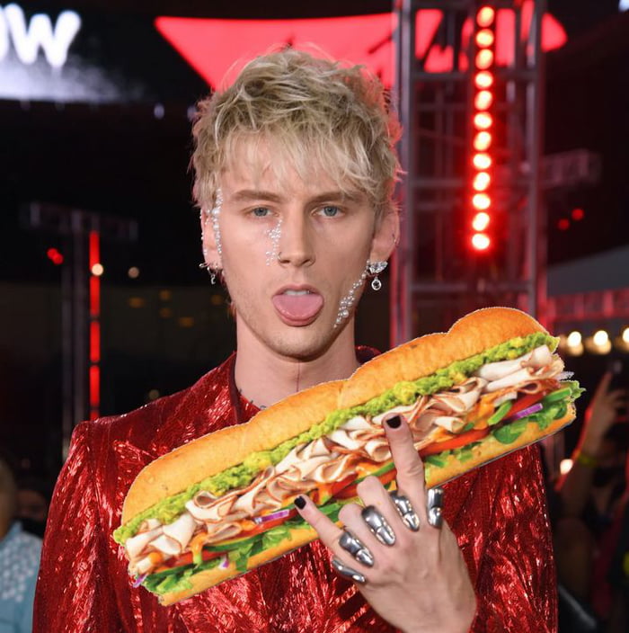 Submachine Gun Kelly - 9GAG