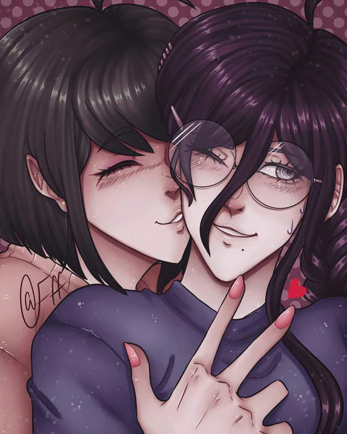 Toko and Komaru take a cute gay selfie (FerociousFeckle) - 9GAG