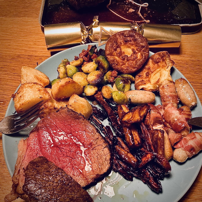 Rare roast beef topside, and some other stuff - 9GAG