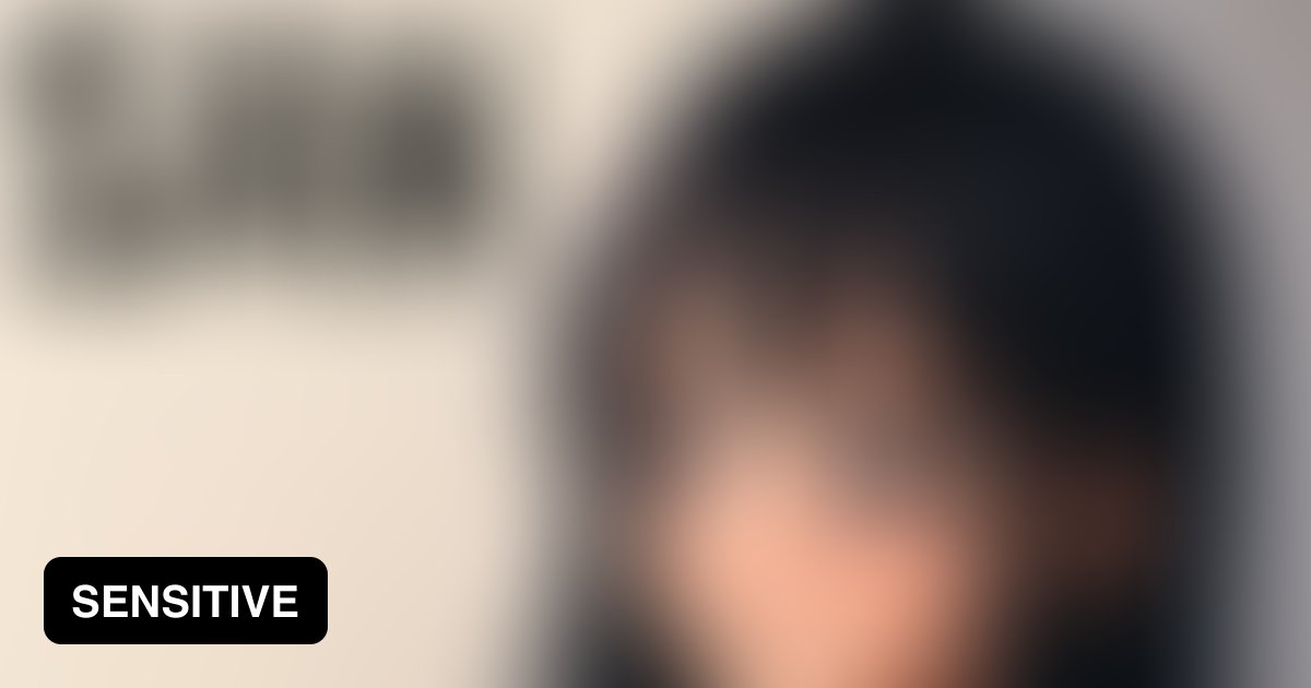 Sexy in black - 9GAG