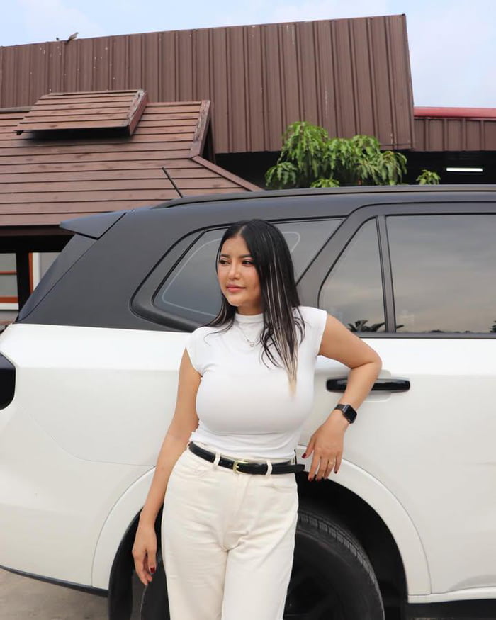 Very busty asian - 9GAG