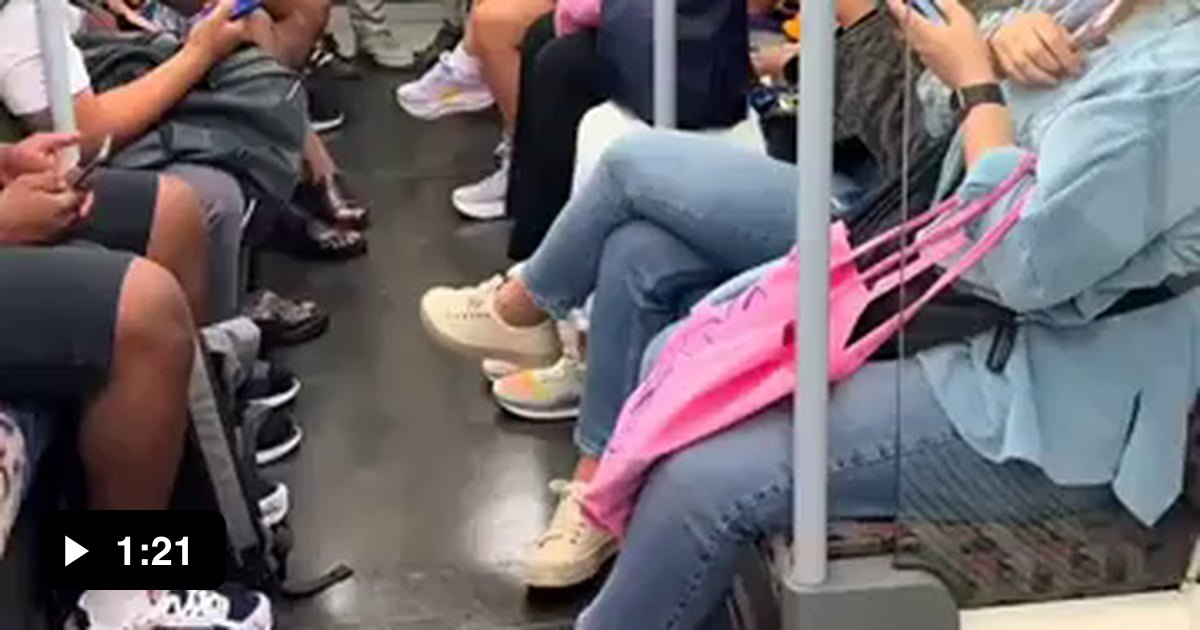 The perfect prank at the perfect time - 9GAG