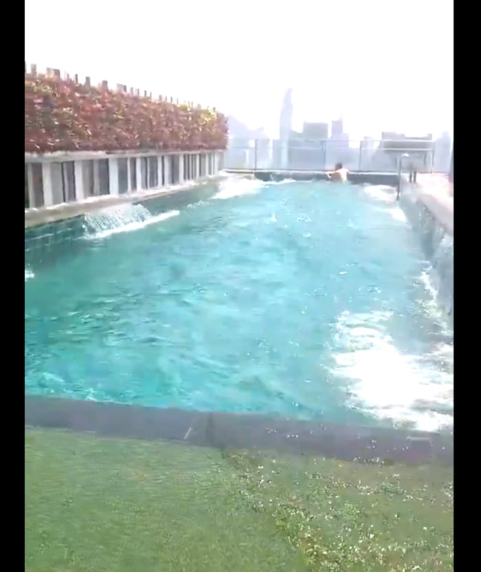 How much F not giving by this Dude! Epic! - 9GAG