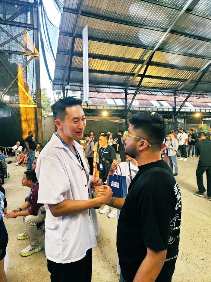 I met the founder of 9gag - 9GAG