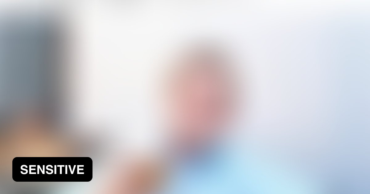 Short wit tit - 9GAG