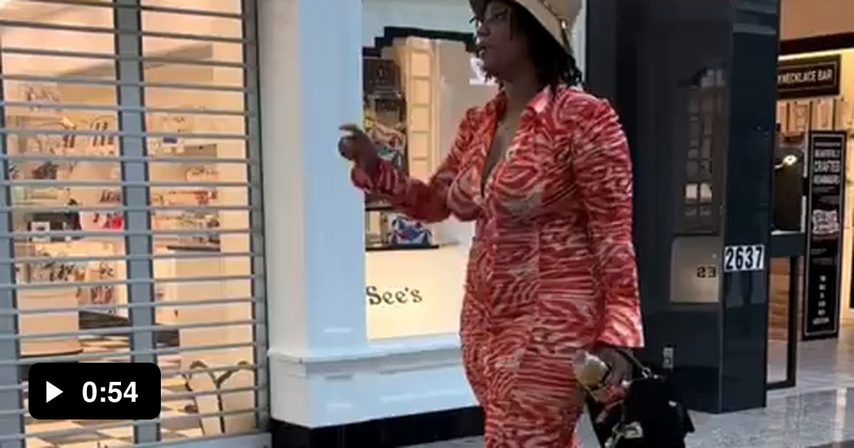 Poor security guard!!! - 9GAG