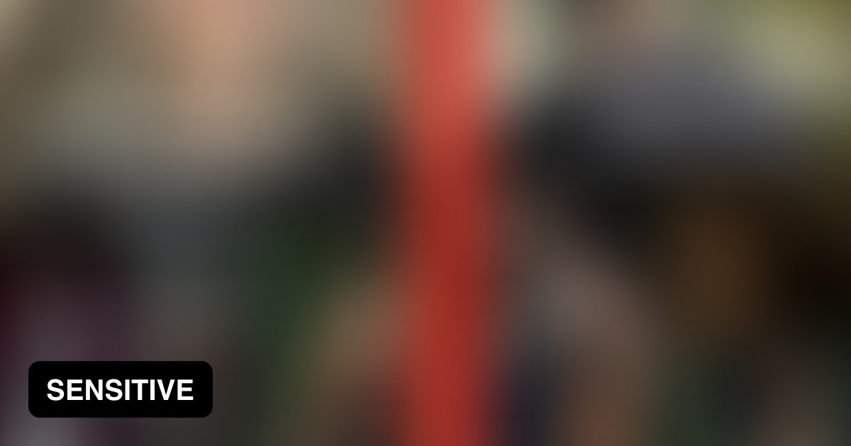 Which side (Both Naughty Dog), young soldier? - 9GAG