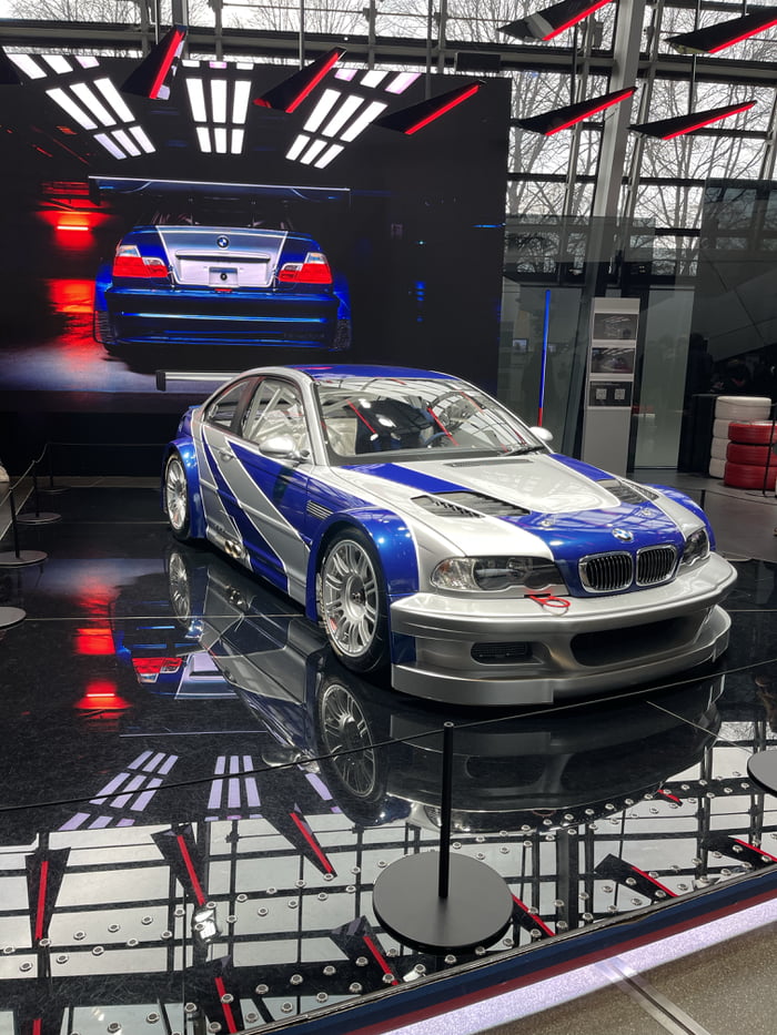 I’m rock at BMW Welt - 9GAG