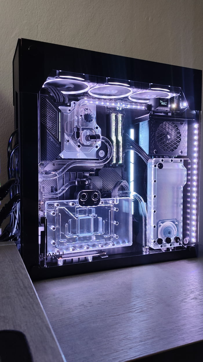 Finally upgraded to a 4090 - 9GAG