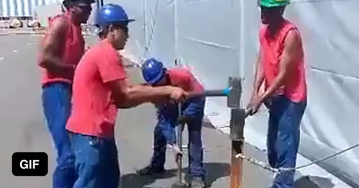 Now this is teamwork! - 9GAG