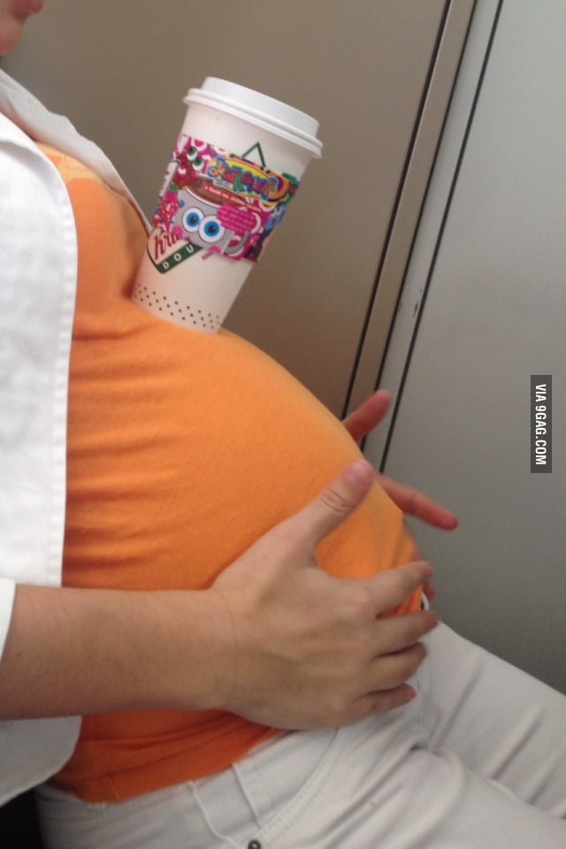 When you can use your belly as a table - 9GAG