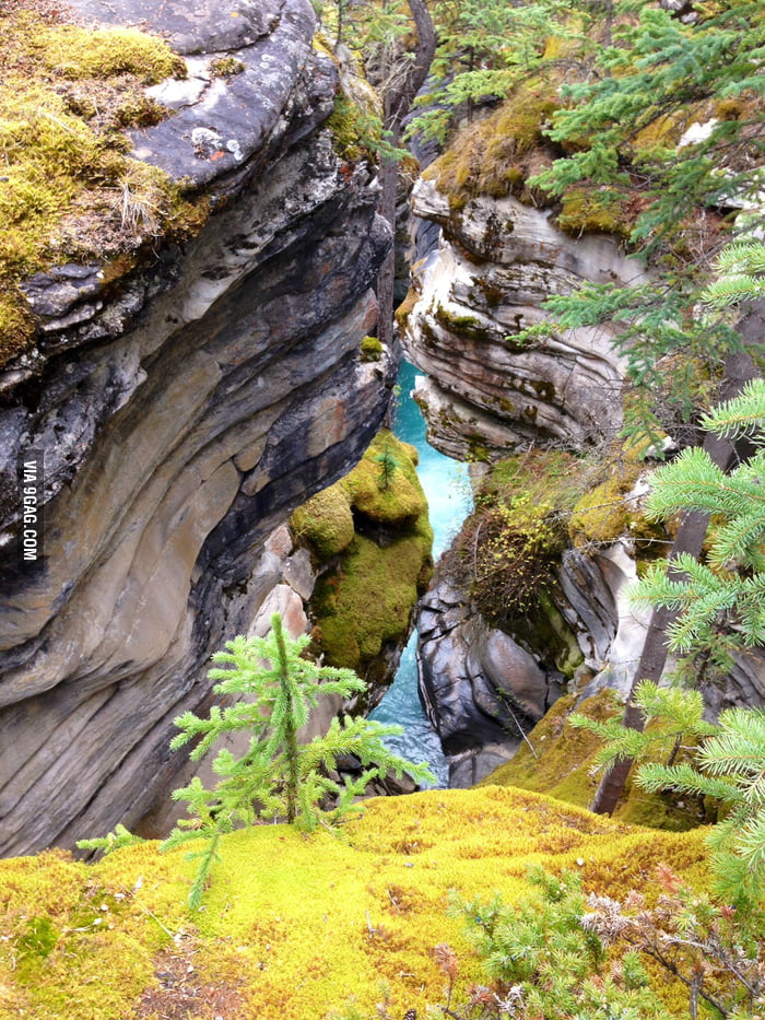 Banff Canada - 9GAG