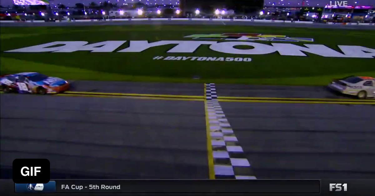 Daytona Race Finish - 9GAG