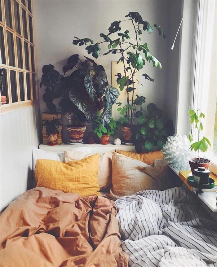 Simple cozy bed nook - 9GAG