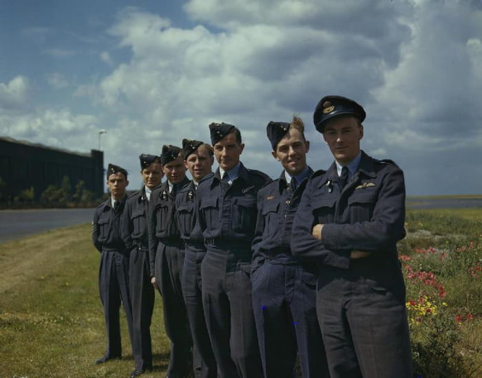 Airmen of 617 Squadron "dambusters" at Scampton, Lincolnshire, 22 July ...
