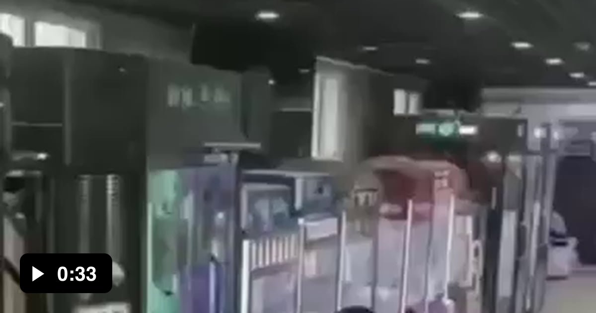 Caustic dropping at bunker - breathe it in. - 9GAG