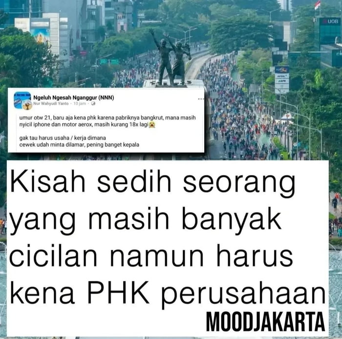 Gaji UMR tapi gengsi nya tinggi - 9GAG