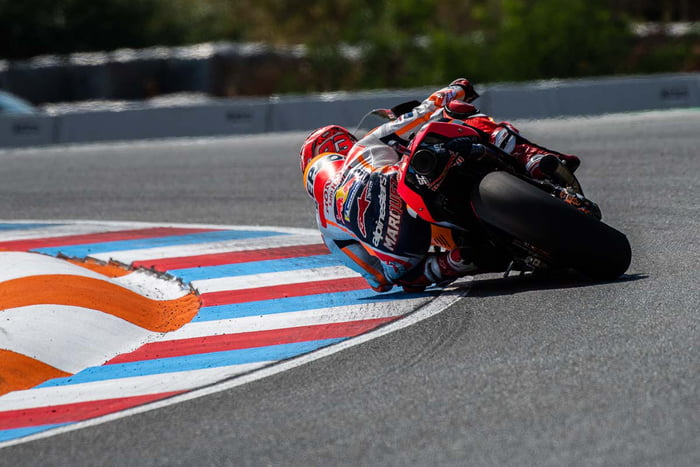 Lean angle in modern MotoGP - 9GAG