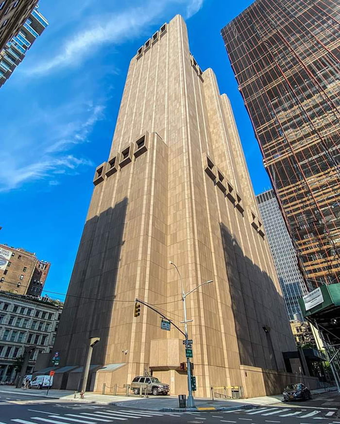 550-foot-tall windowless skyscraper in Tribeca, New York. - 9GAG
