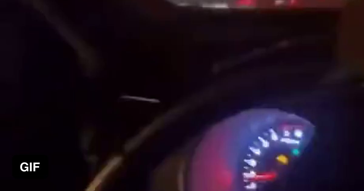 Omg this guy only knows how to drive starting from first! - 9GAG