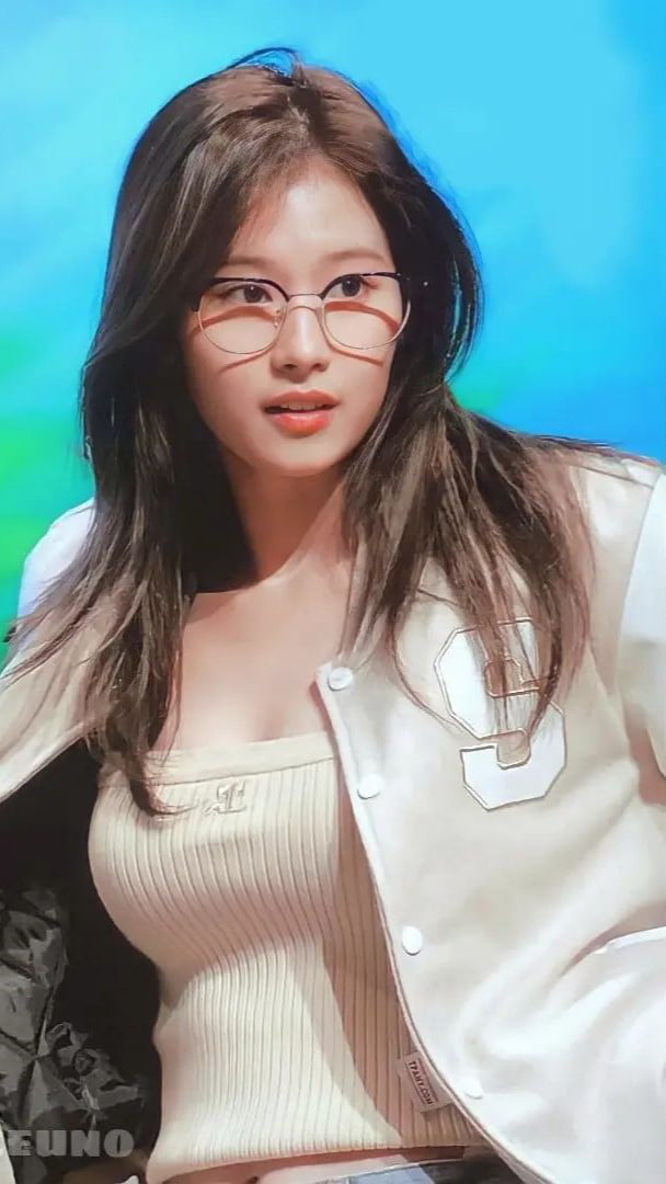 Sana - 9GAG