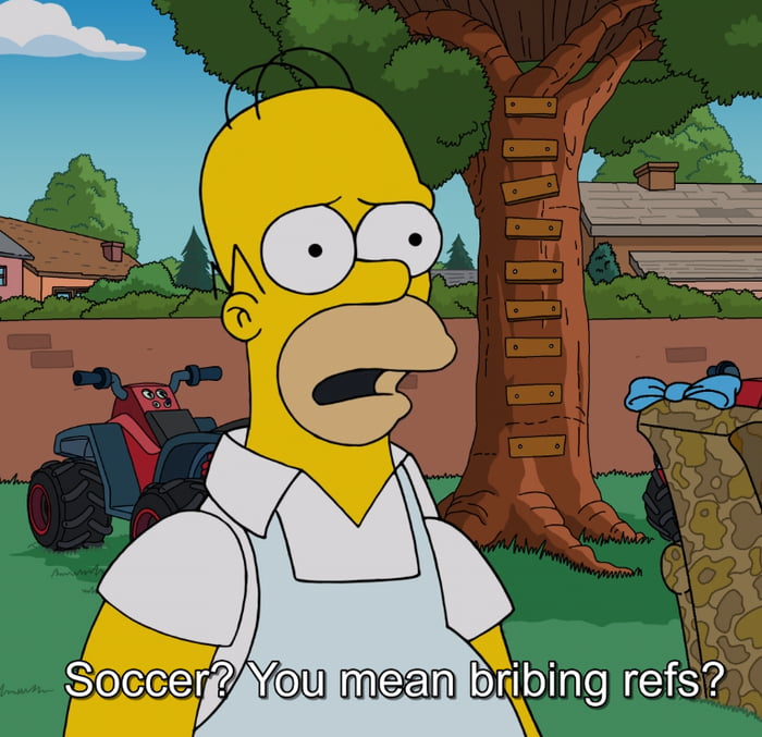 Homer Simpsons on football - 9GAG