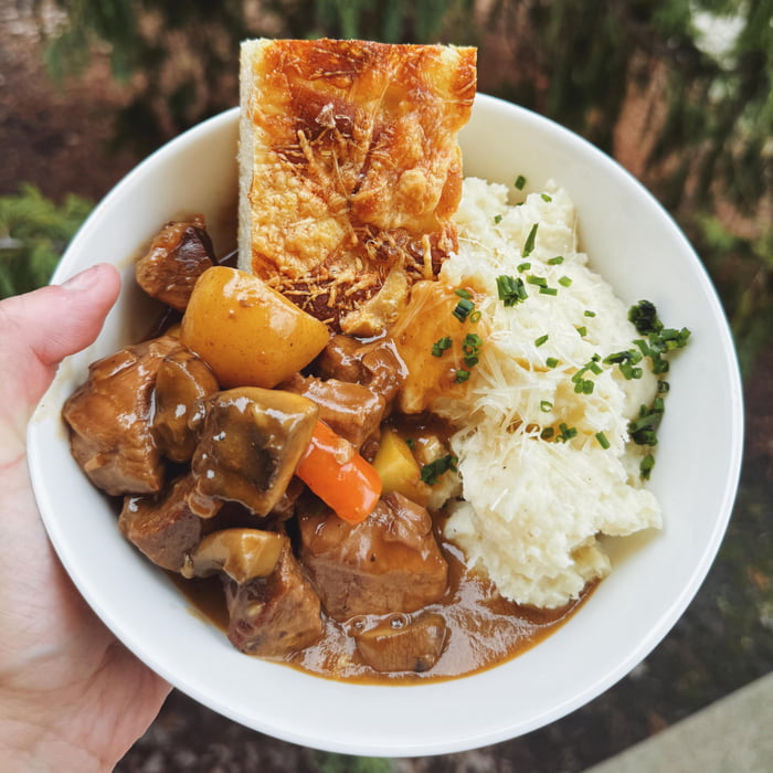 Another day, another Guinness beef stew! (Brian Lagerstrom recipe) - 9GAG