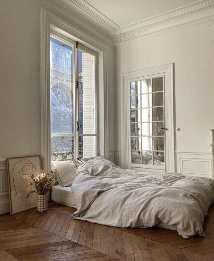 Simple and cozy bedroom - 9GAG